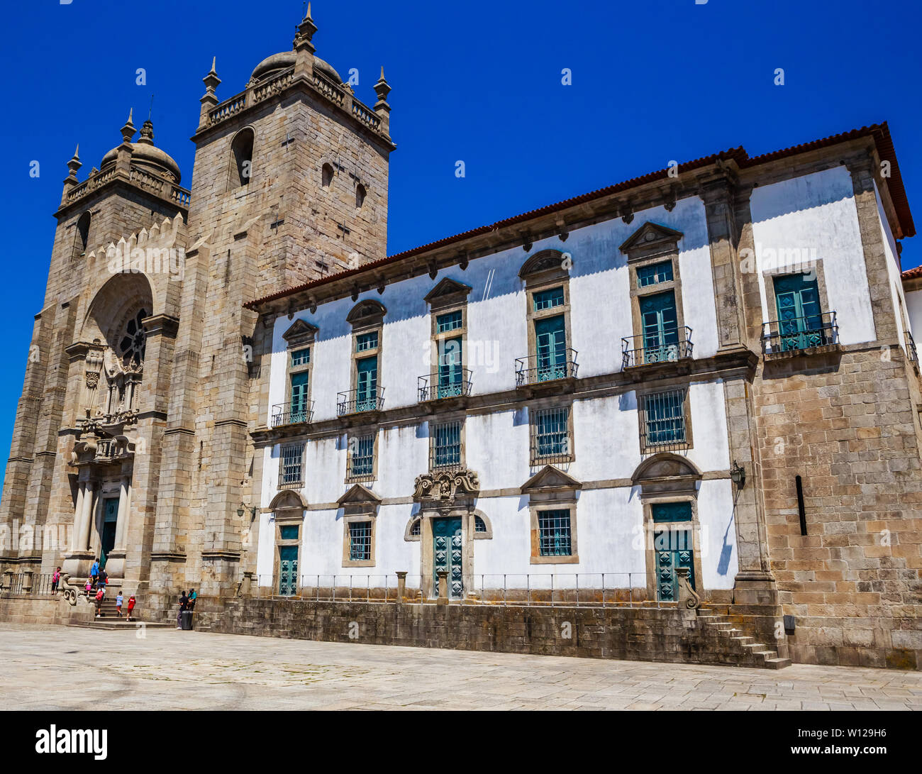 The Porto Cathedral - one of the oldest Romanesque Monuments in ...
