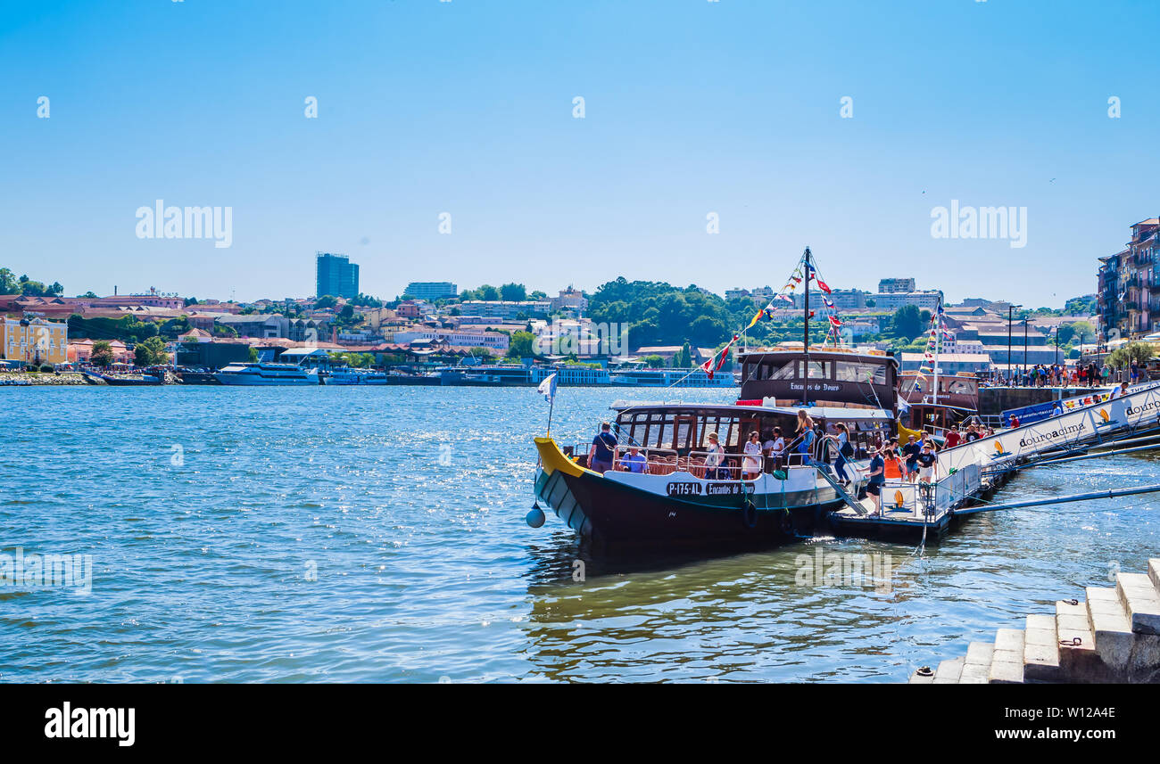 Passengers boarding the ship a cruise on the Douro river in Tourist ...