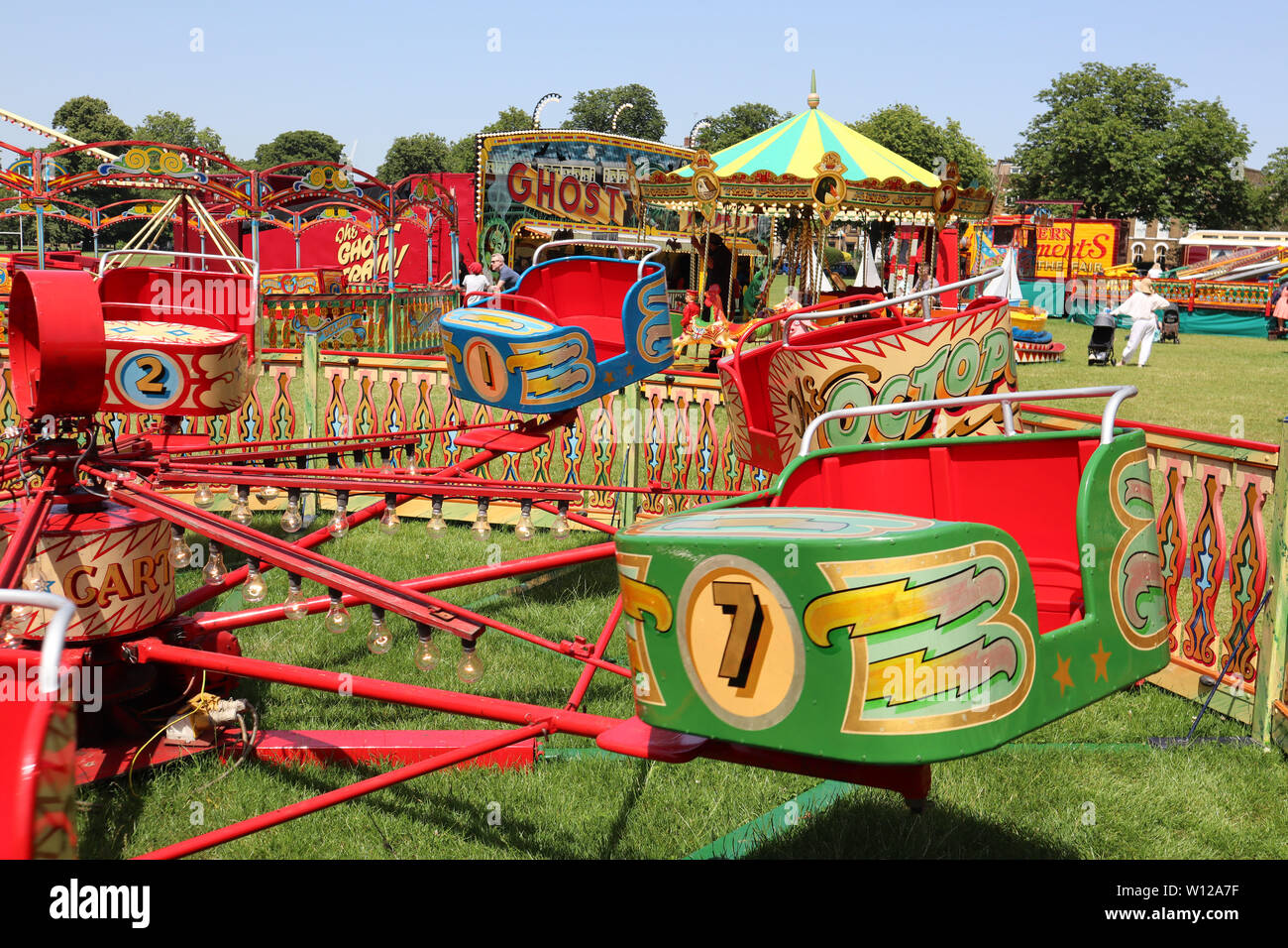 Mini octopus hi-res stock photography and images - Alamy