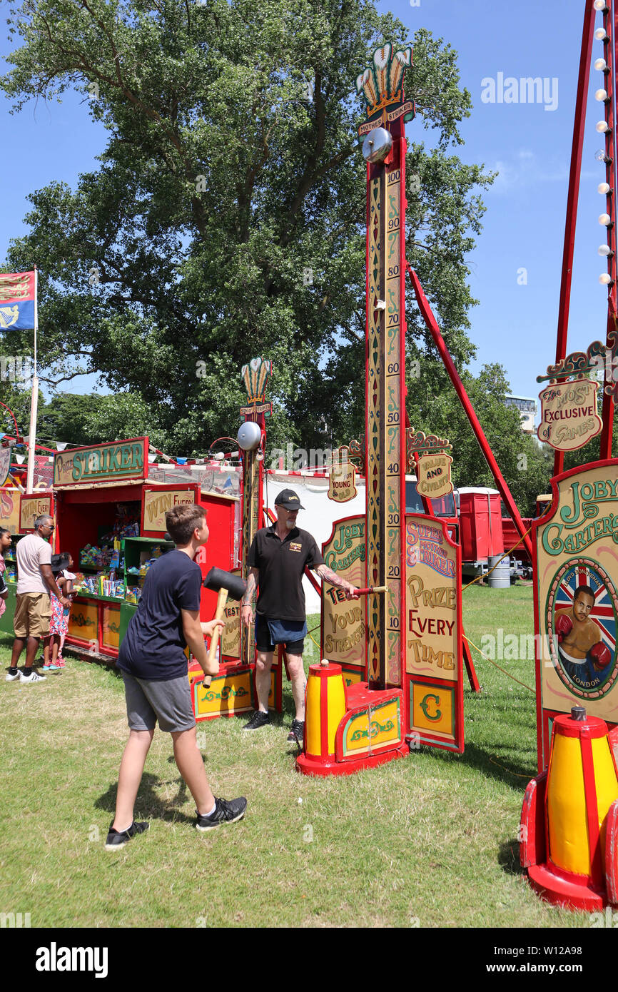 Test of strength fair hi-res stock photography and images - Alamy