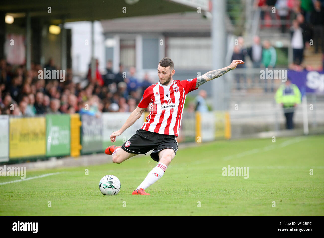 Jamie mcdonagh derry city hi-res stock photography and images - Alamy