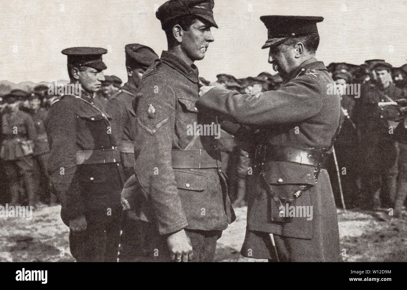 Canadian troops ww2 hi-res stock photography and images - Alamy