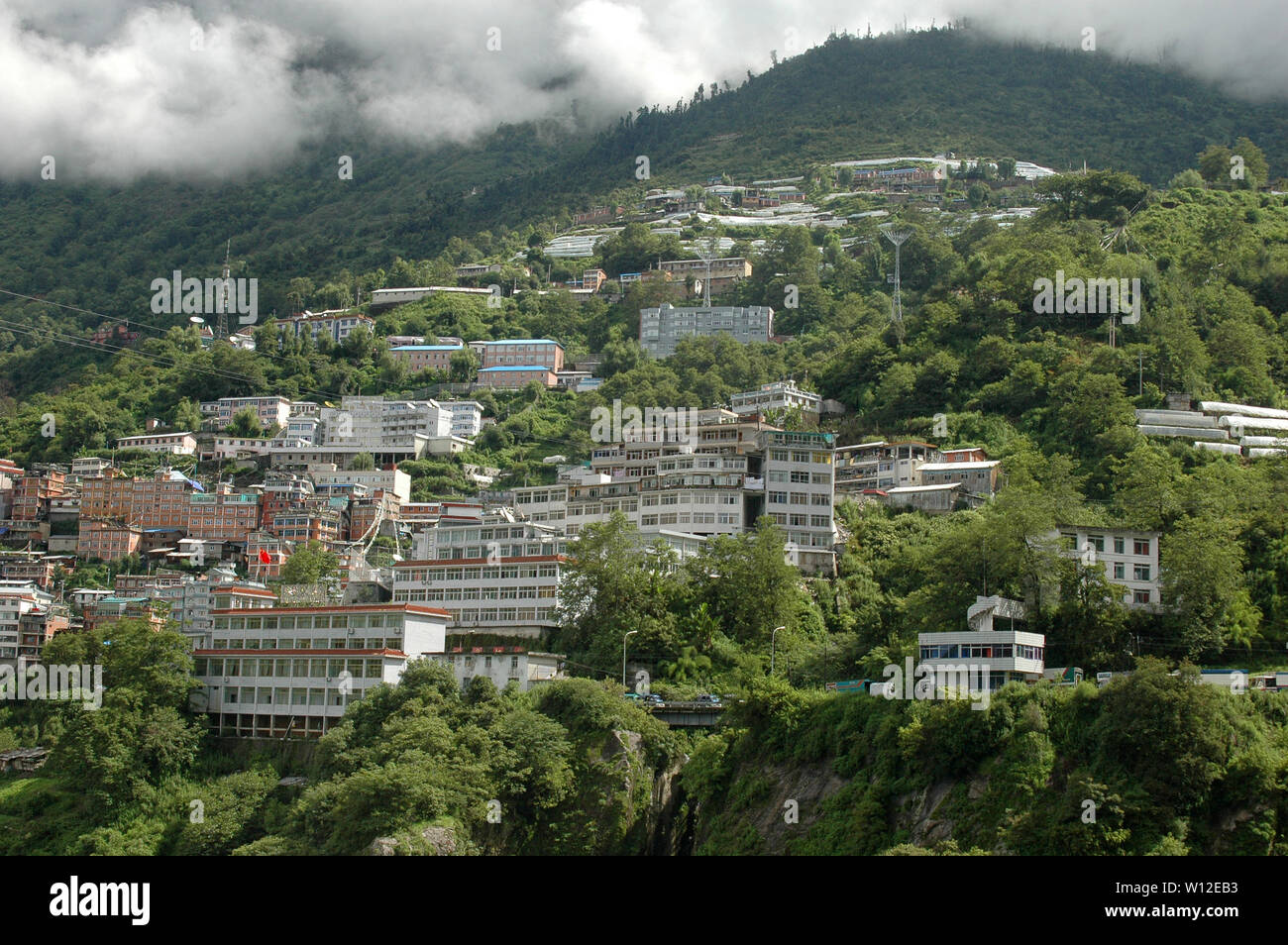 Hill on the border hi-res stock photography and images - Alamy