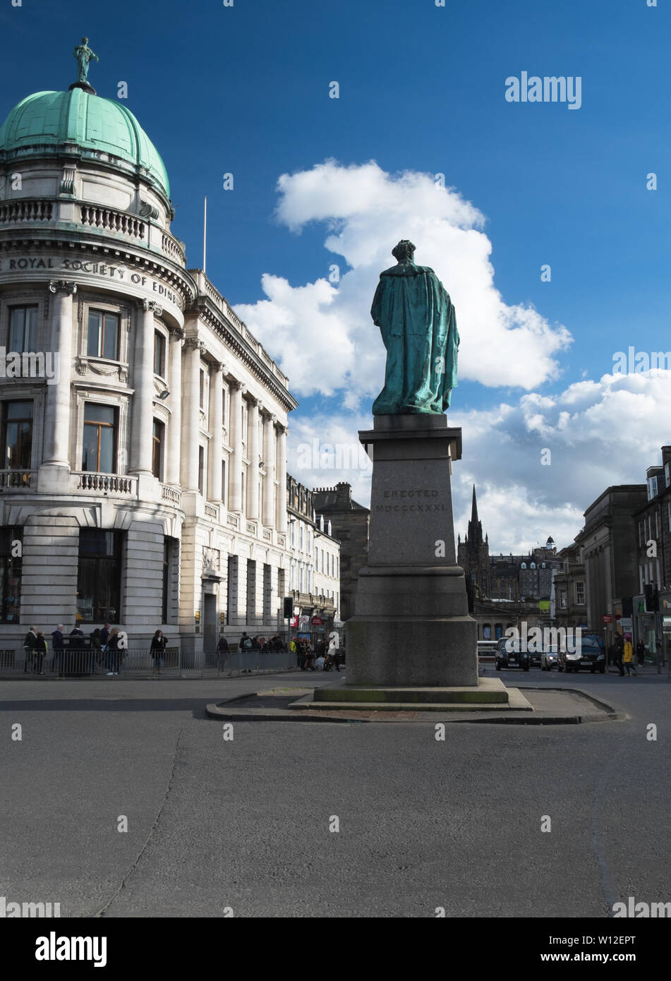 Edinburgh historic figure hi-res stock photography and images - Alamy