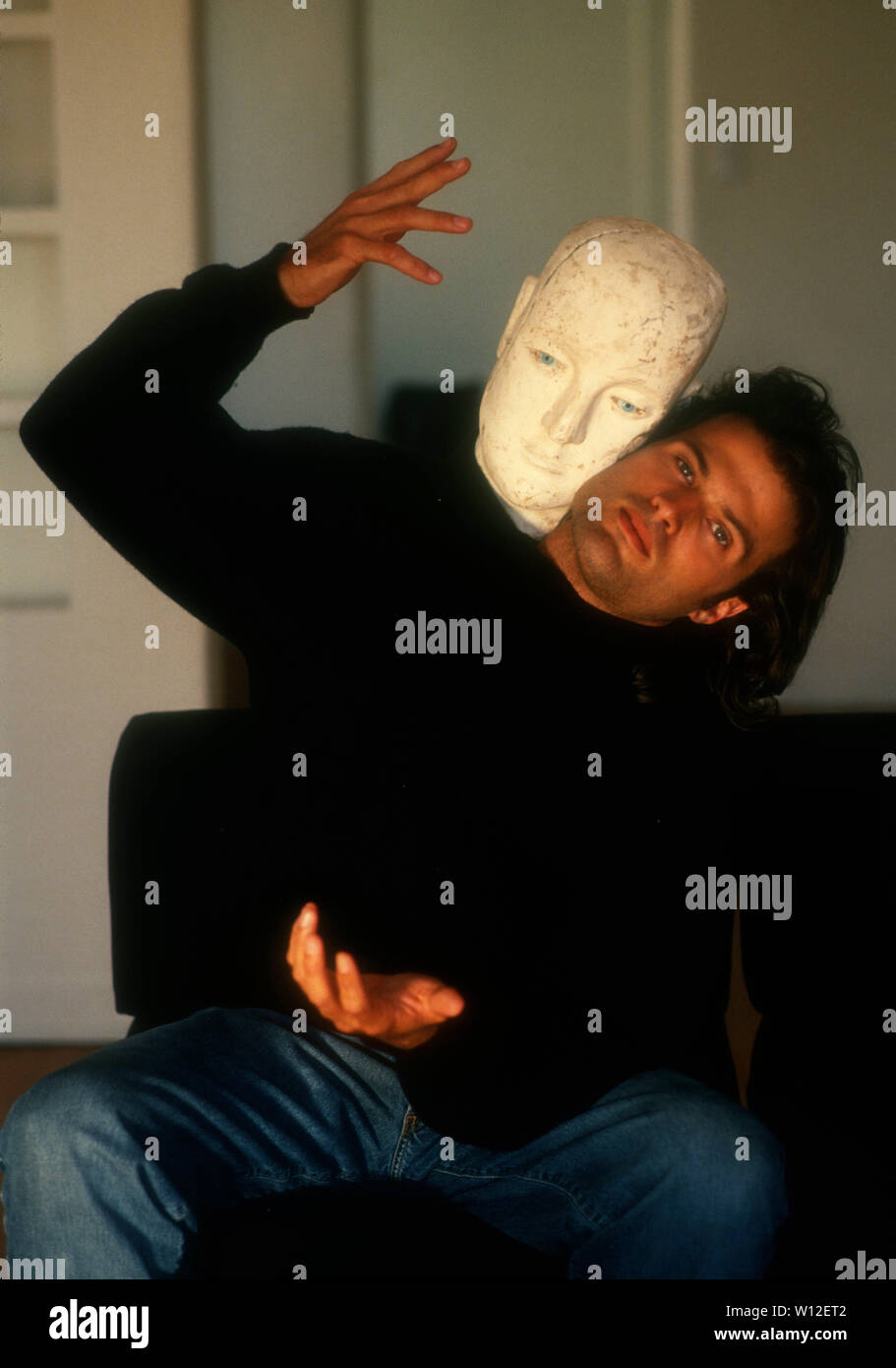 Los Angeles, California, USA 8th September 1994 (Exclusive) Actor David ...