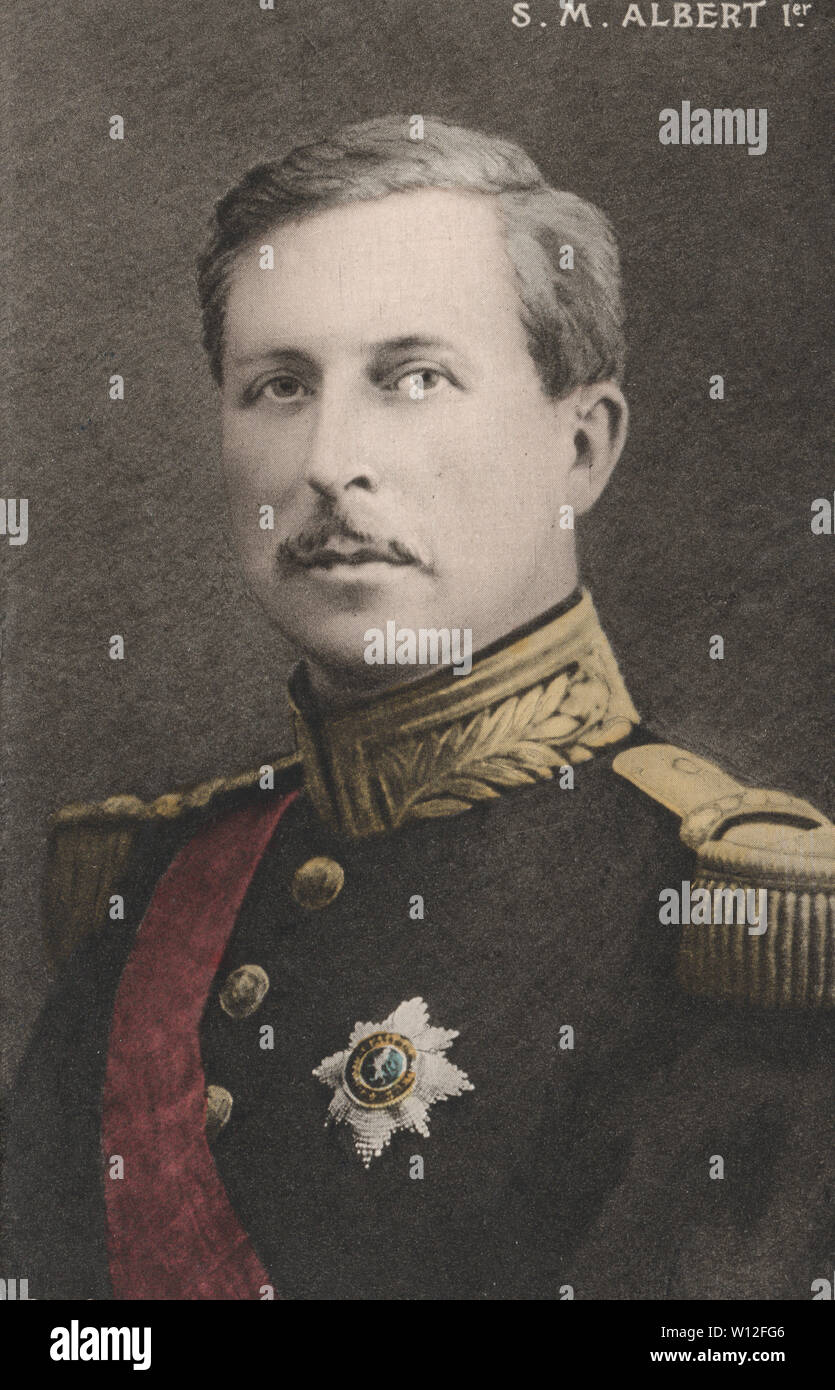 Prince albert statue monaco hi-res stock photography and images - Alamy