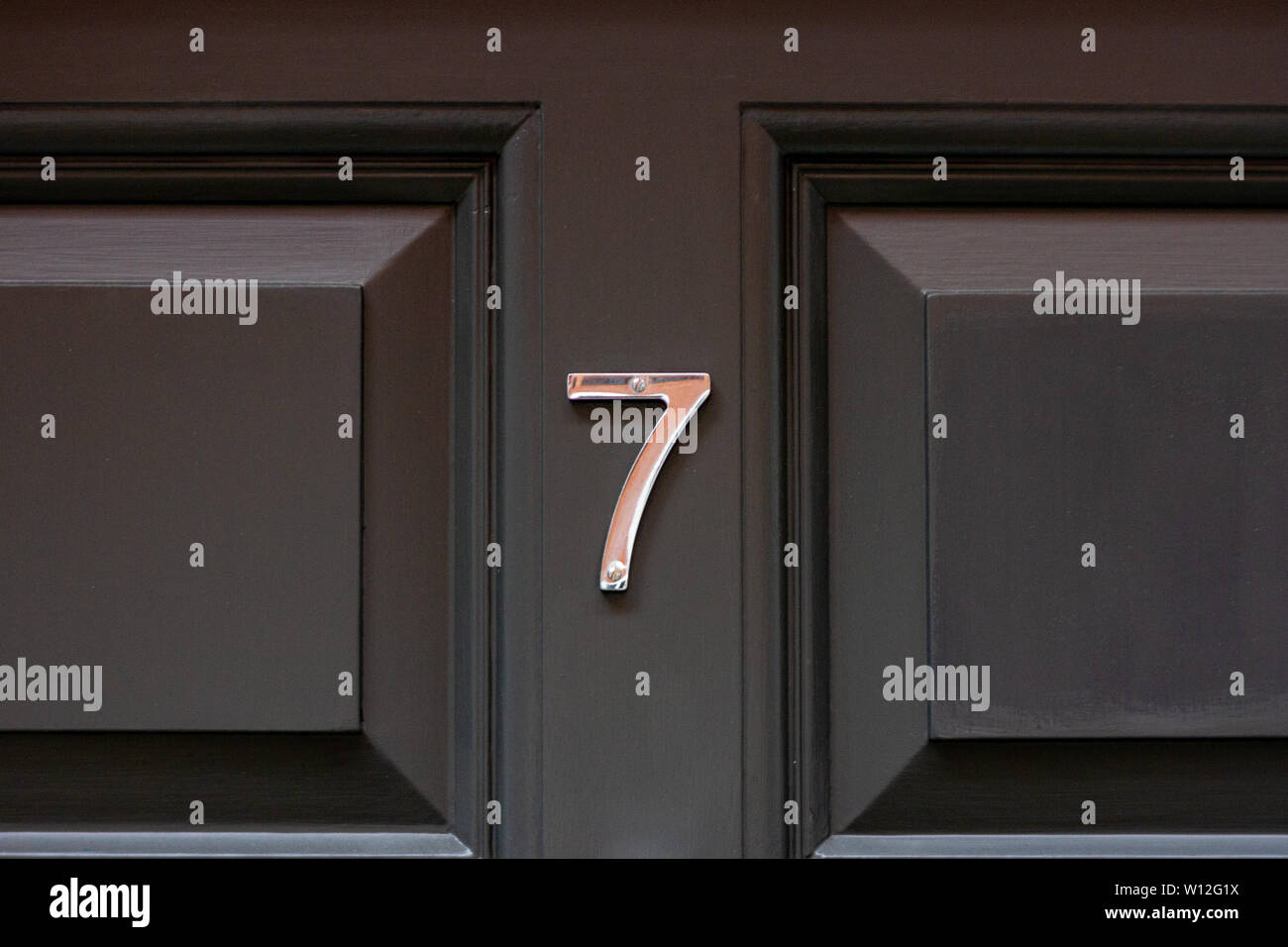 Shiny front door hi-res stock photography and images - Alamy