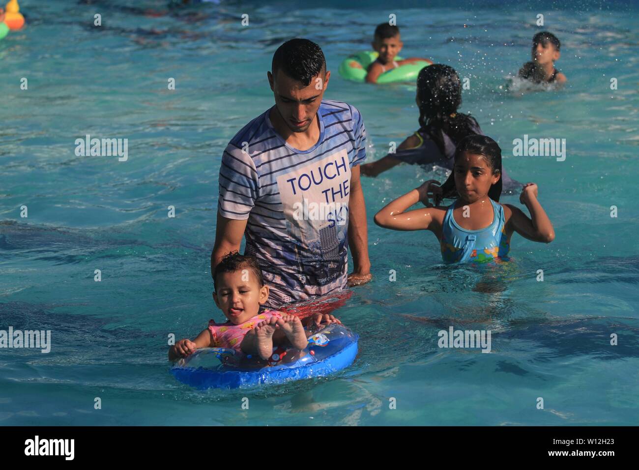 Gaza City, The Gaza Strip, Palestine. 29th June, 2019. Palestinian kids ...