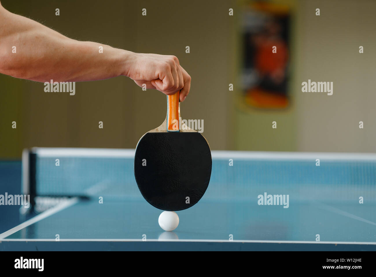 Hand ping pong ball hi-res stock photography and images - Alamy