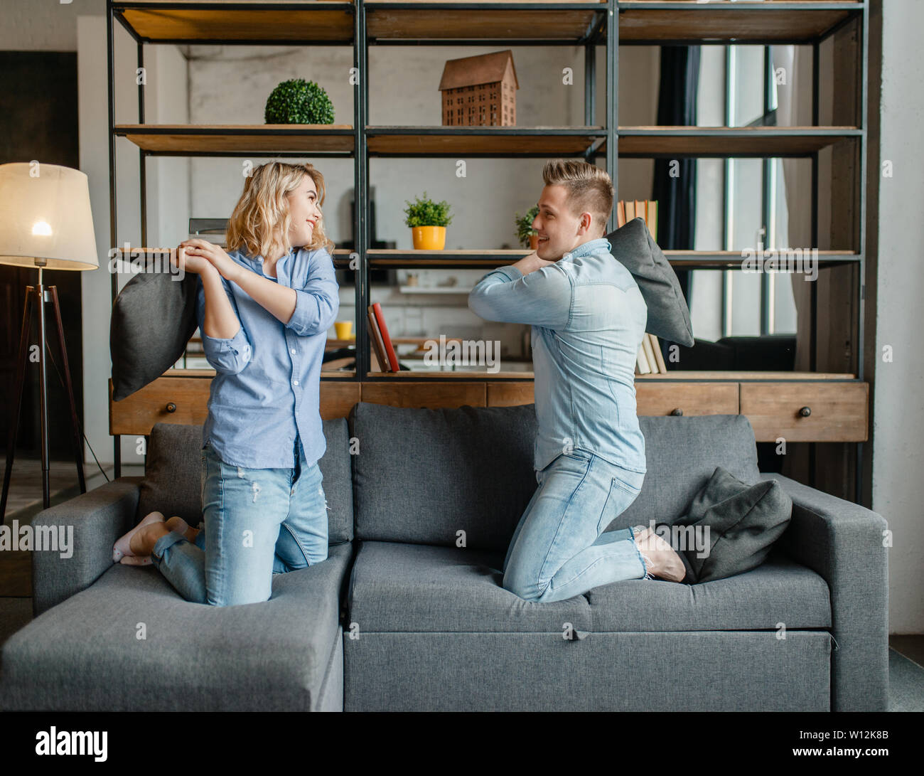 Woman fights with man hi-res stock photography and images - Alamy