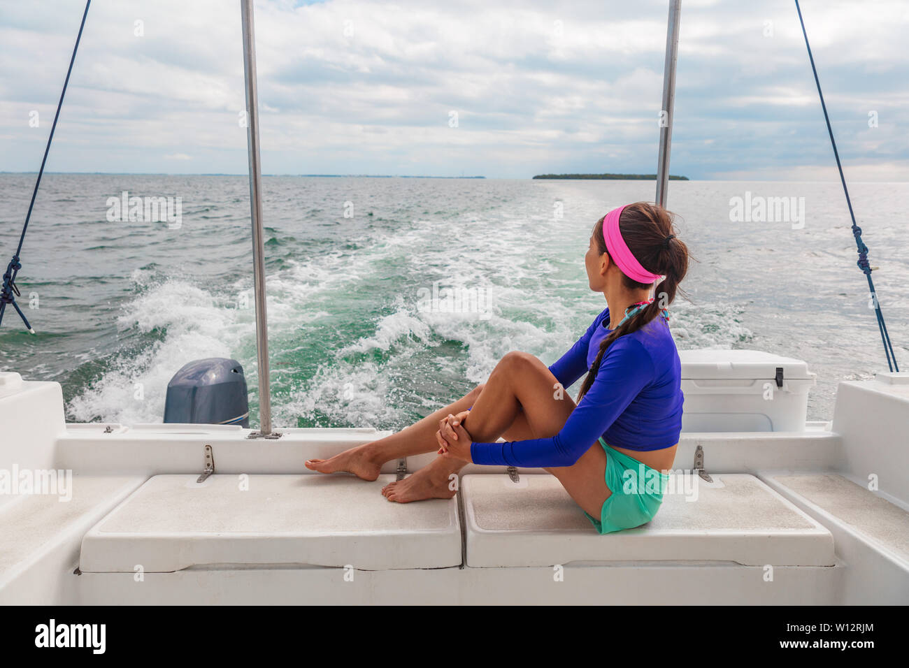 Tahiti Boat Woman High Resolution Stock Photography and Images - Alamy