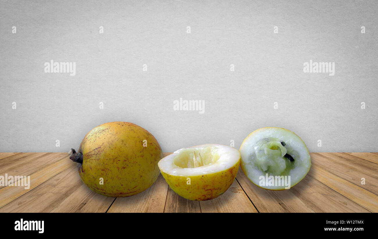 Abiu fruit hi-res stock photography and images - Alamy