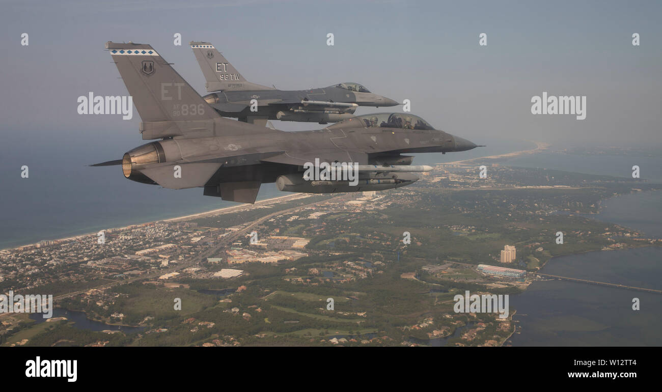 An f 16 fighting falcon from the 40th flight test squadron hi-res stock ...