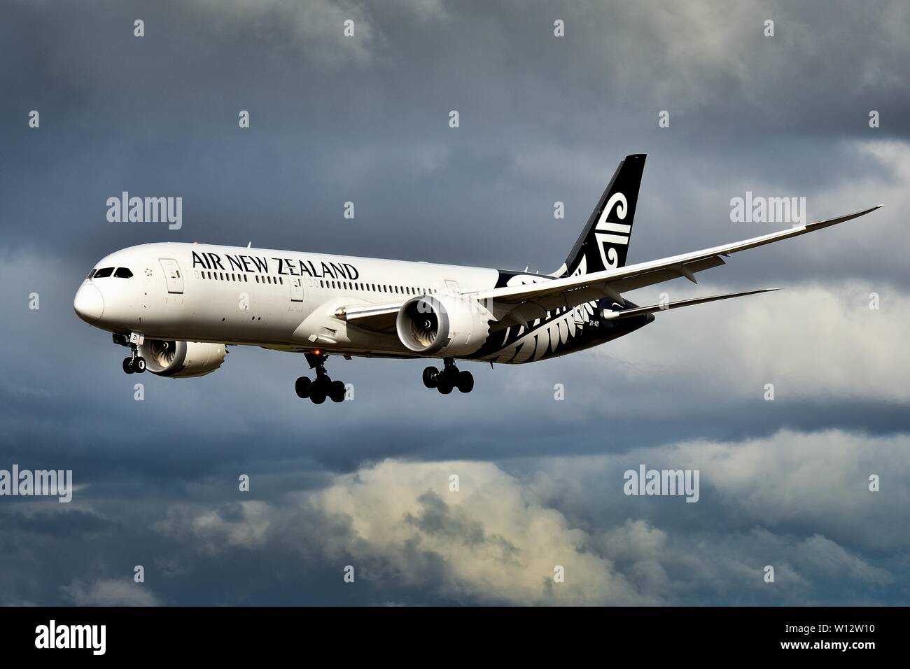 Air new zealand boeing 787 9 dreamliner hi-res stock photography and ...