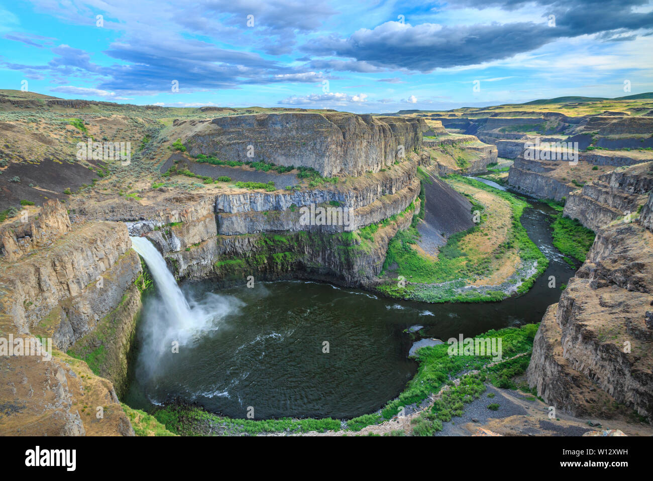 palouse falls and canyon at palouse falls state park near washtucna ...