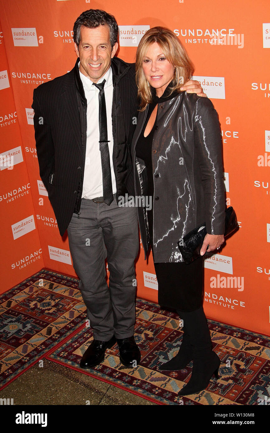 Kenneth cole and maria cuomo cole hi-res stock photography and images ...