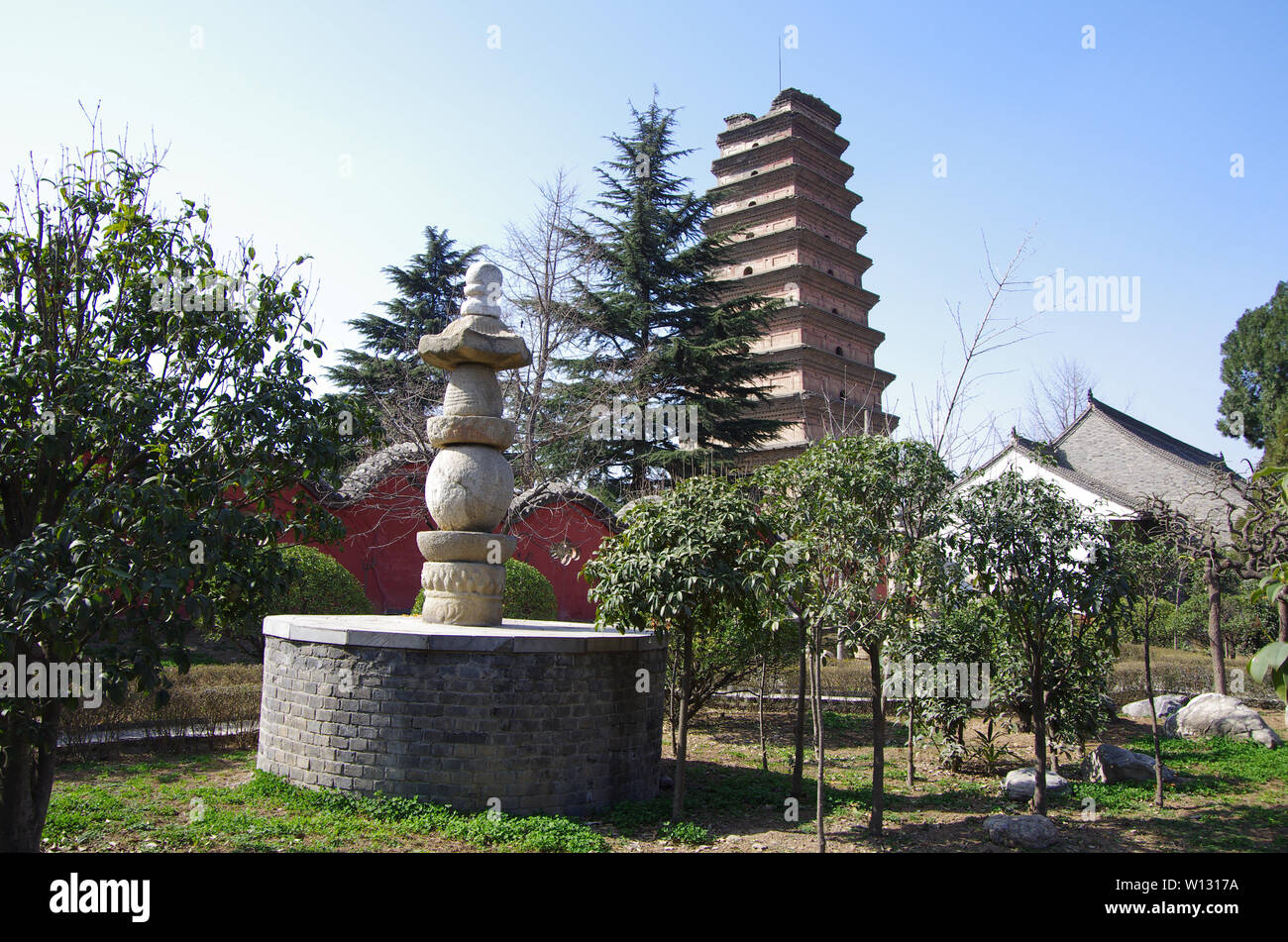 Ancient architecture of Xiangji Temple in Xi'an Stock Photo - Alamy