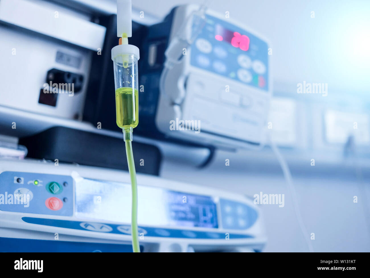 Intravenous injection hi-res stock photography and images - Alamy