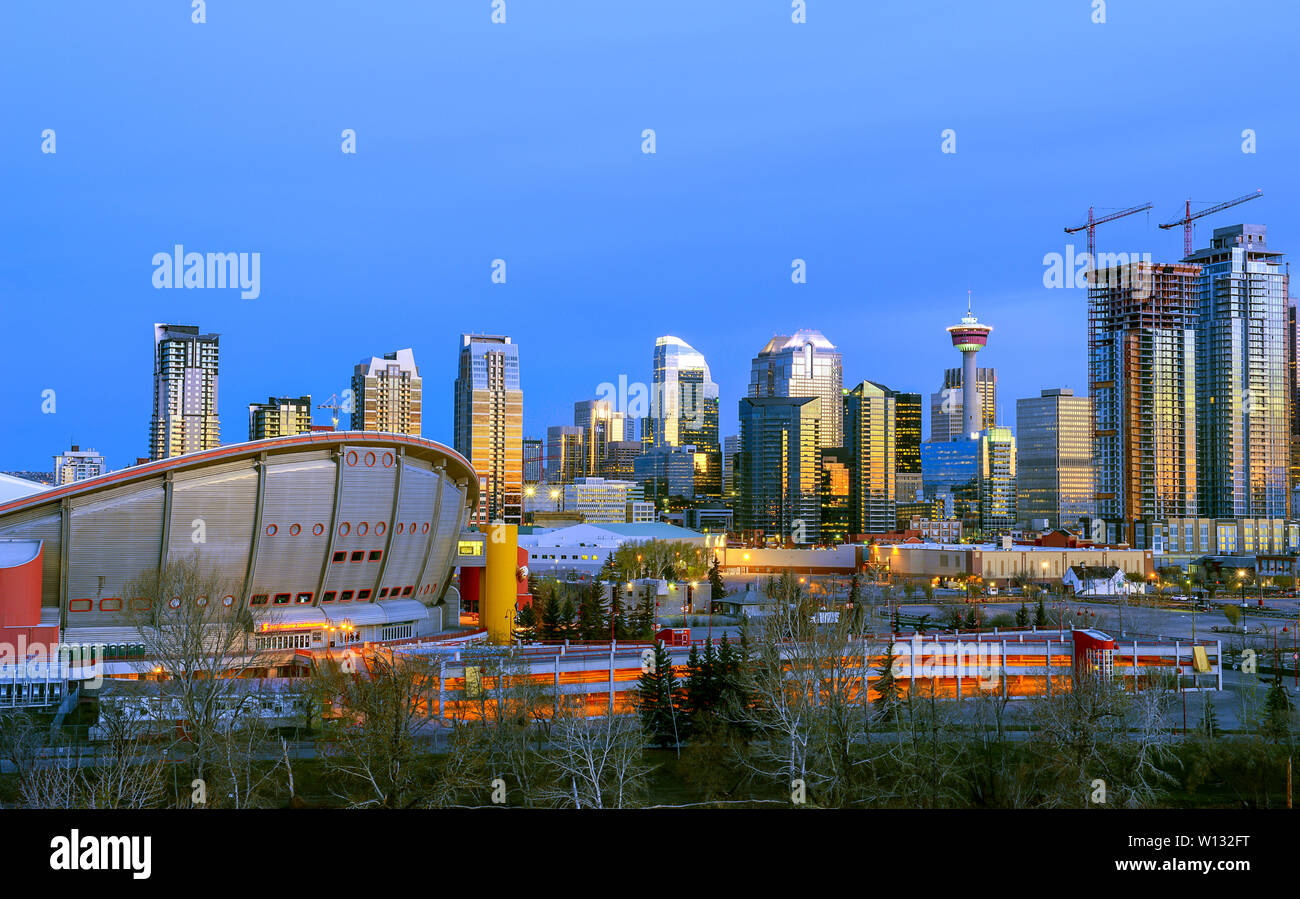 Calgary early morning hi-res stock photography and images - Alamy