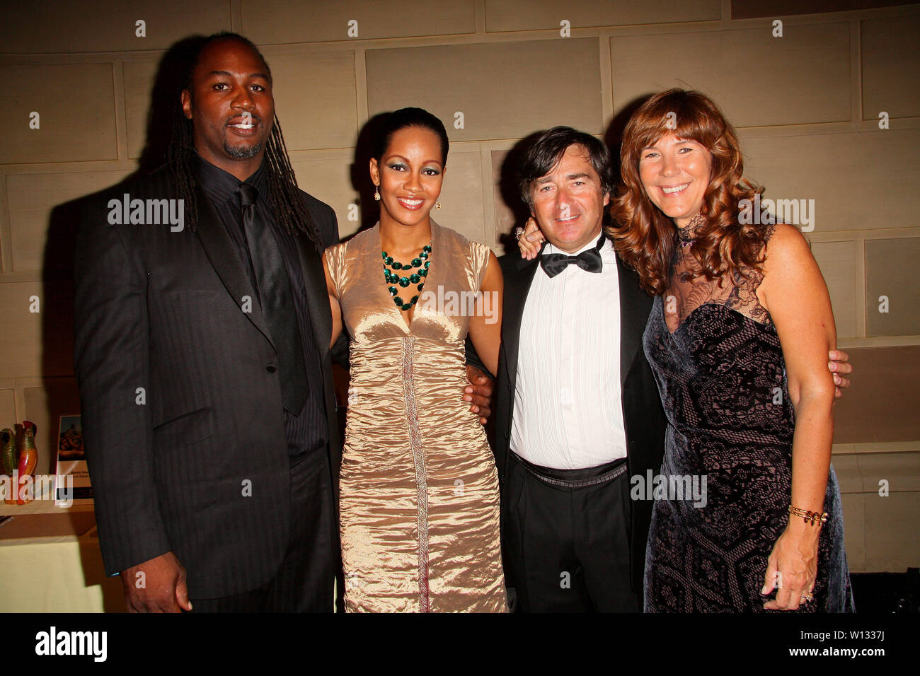 James lewis auction hi-res stock photography and images - Alamy