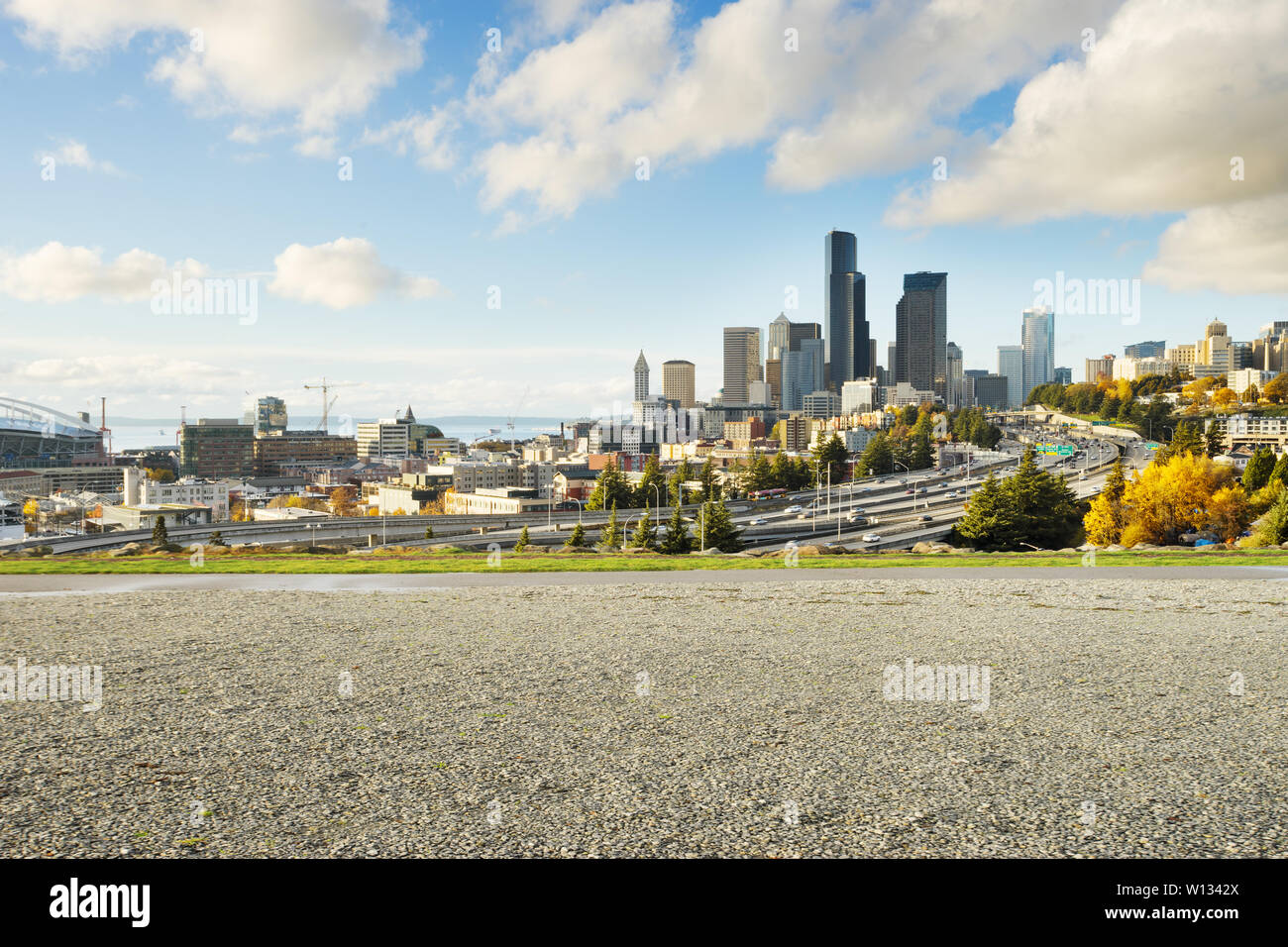 road with cityscape and skyline of seattle Stock Photo - Alamy