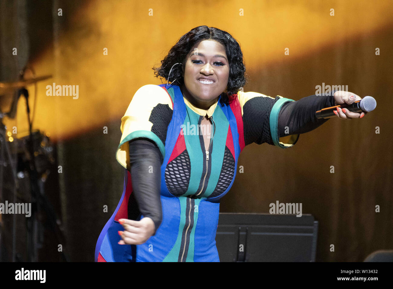 Jazmine Sullivan Stock Photos & Jazmine Sullivan Stock Images - Alamy
