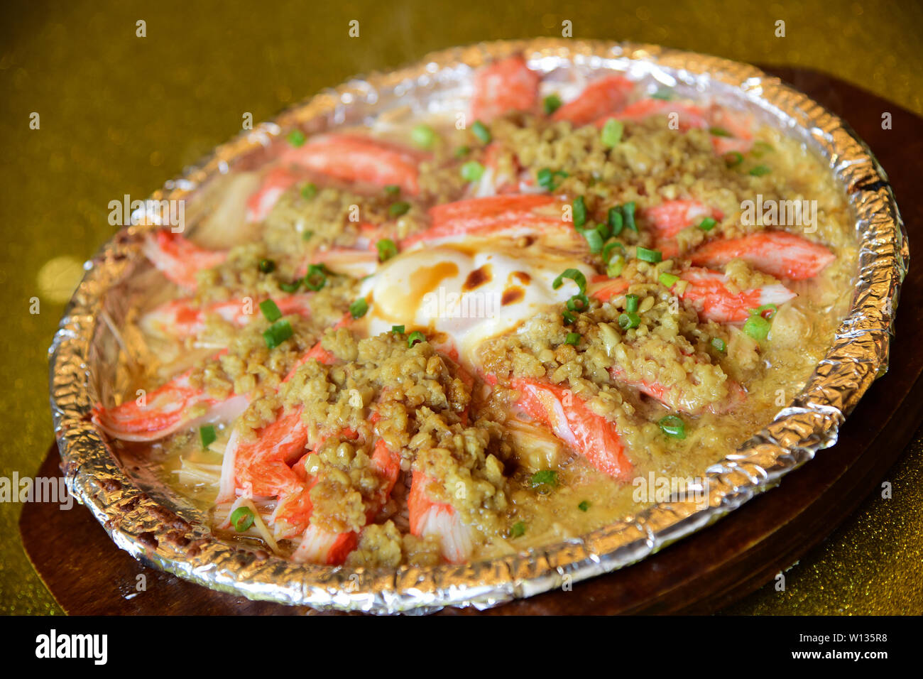 Garlic mud, crab willow, garlic seafood Stock Photo - Alamy
