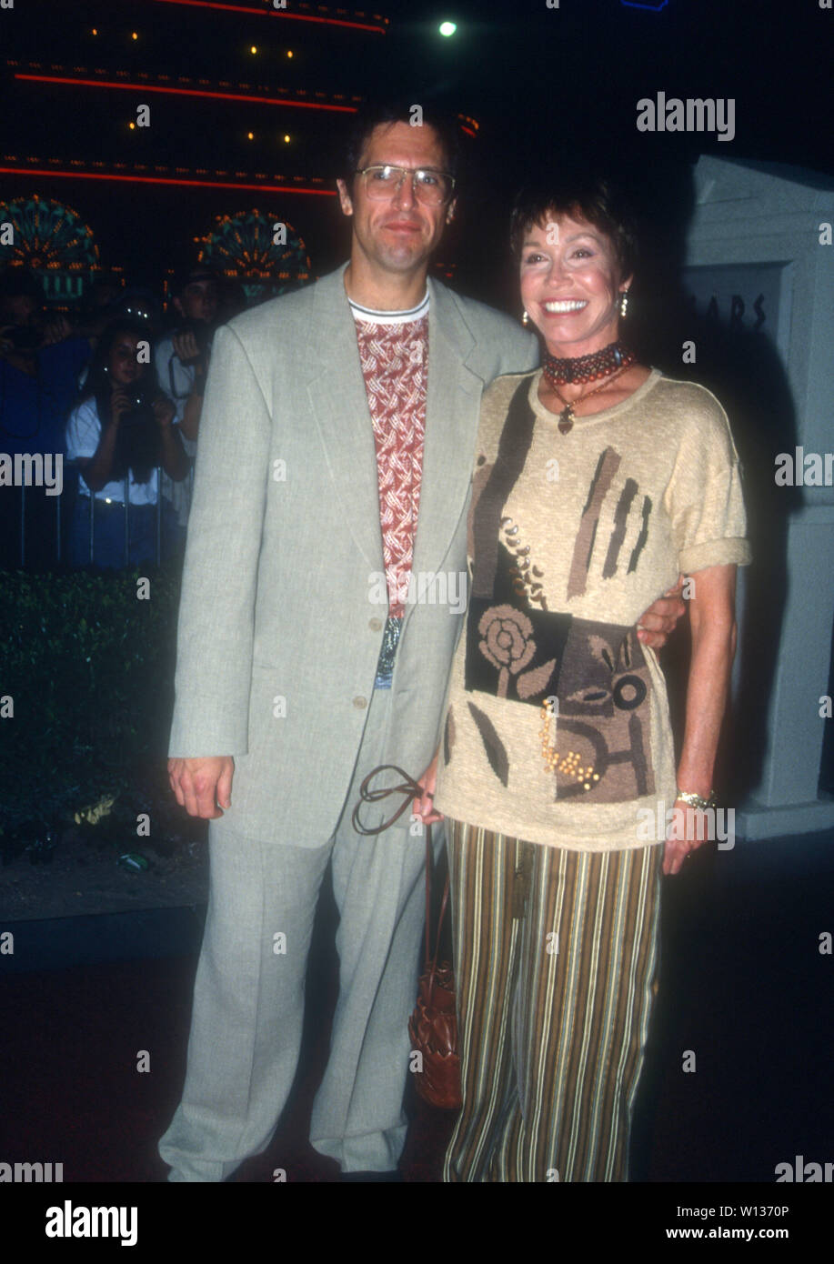 Las Vegas, Nevada, USA 24th July 1994 Actress Mary Tyler Moore and ...