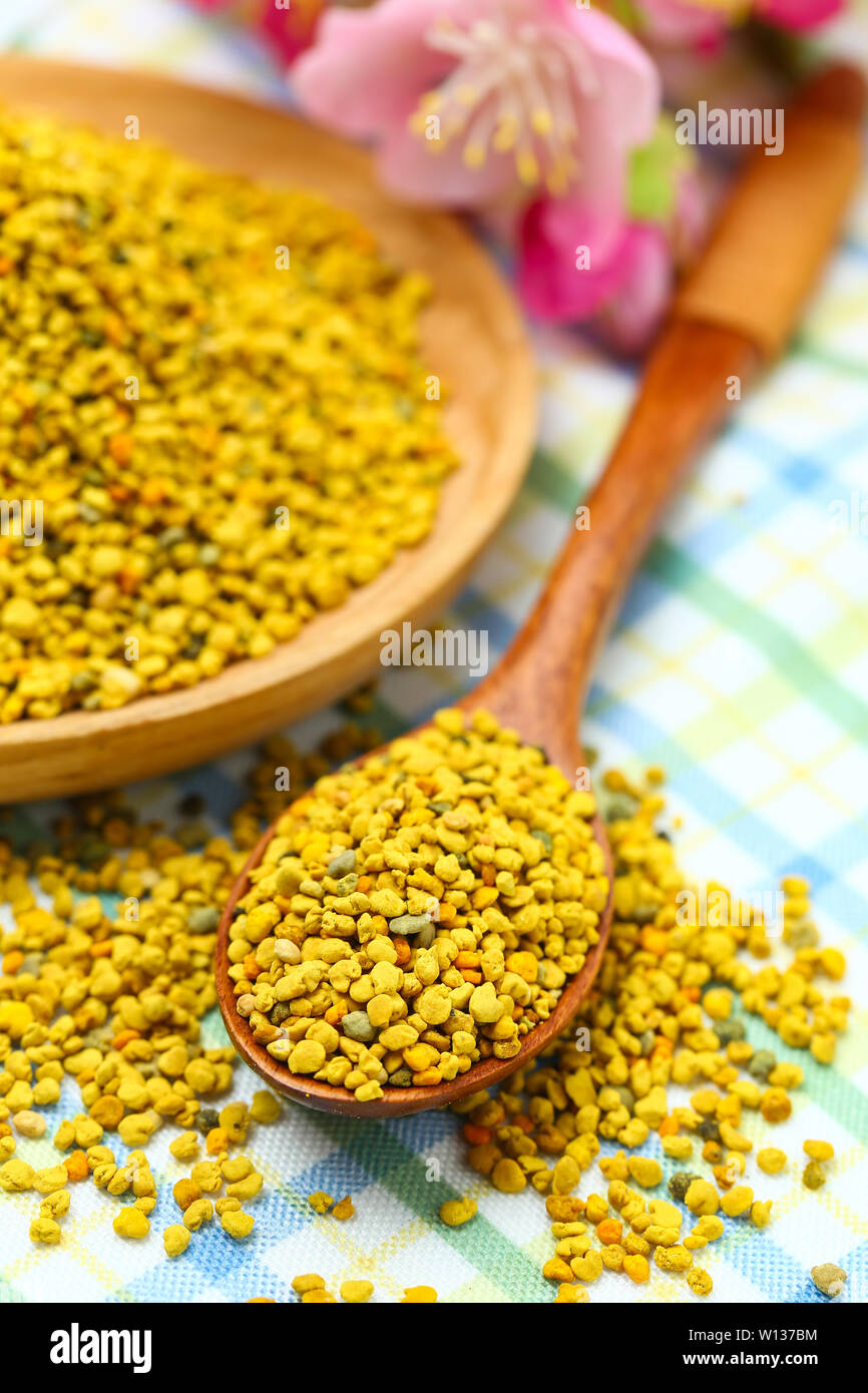 Yellow bee pollen in glass hi-res stock photography and images - Alamy