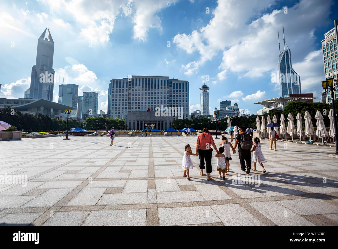 A picture of life in Shanghai Stock Photo - Alamy