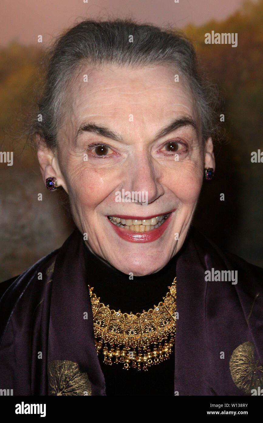 Zoe caldwell hi-res stock photography and images - Alamy