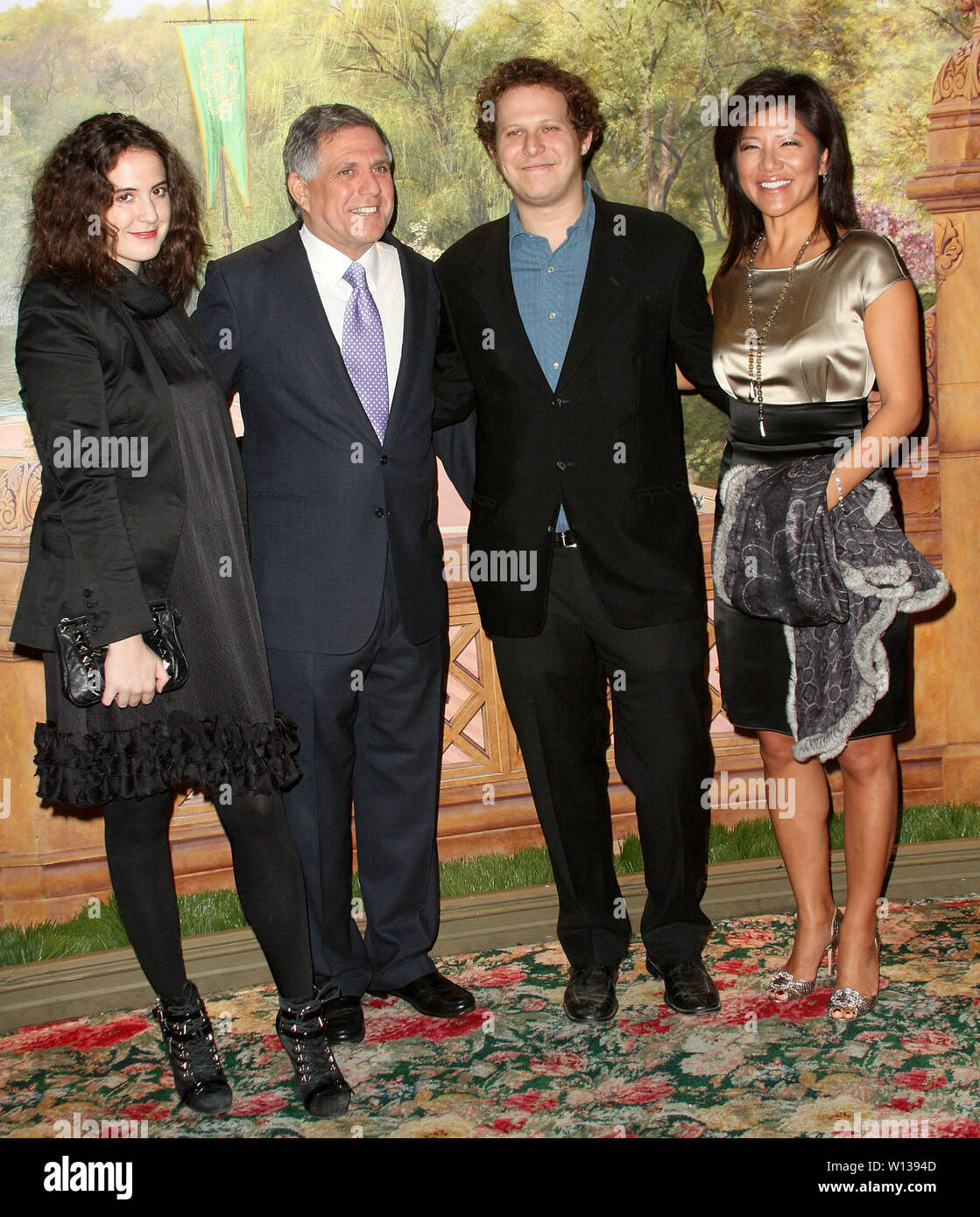 New York, USA. 9 November, 2008. Sara Moonves, Leslie Moonves, Mike ...