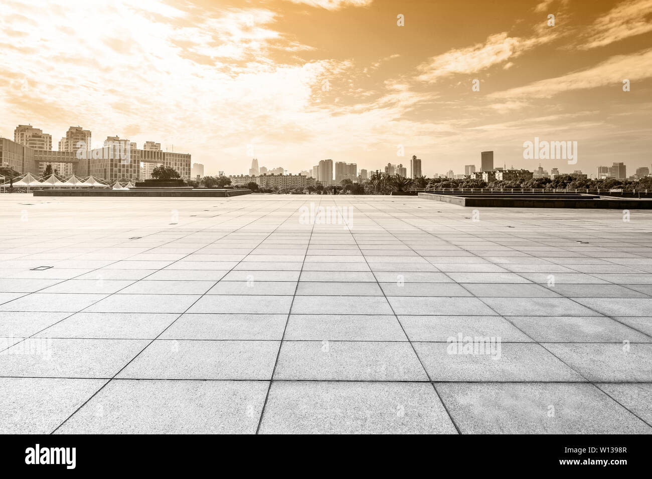 Empty square and floor with sky Stock Photo - Alamy