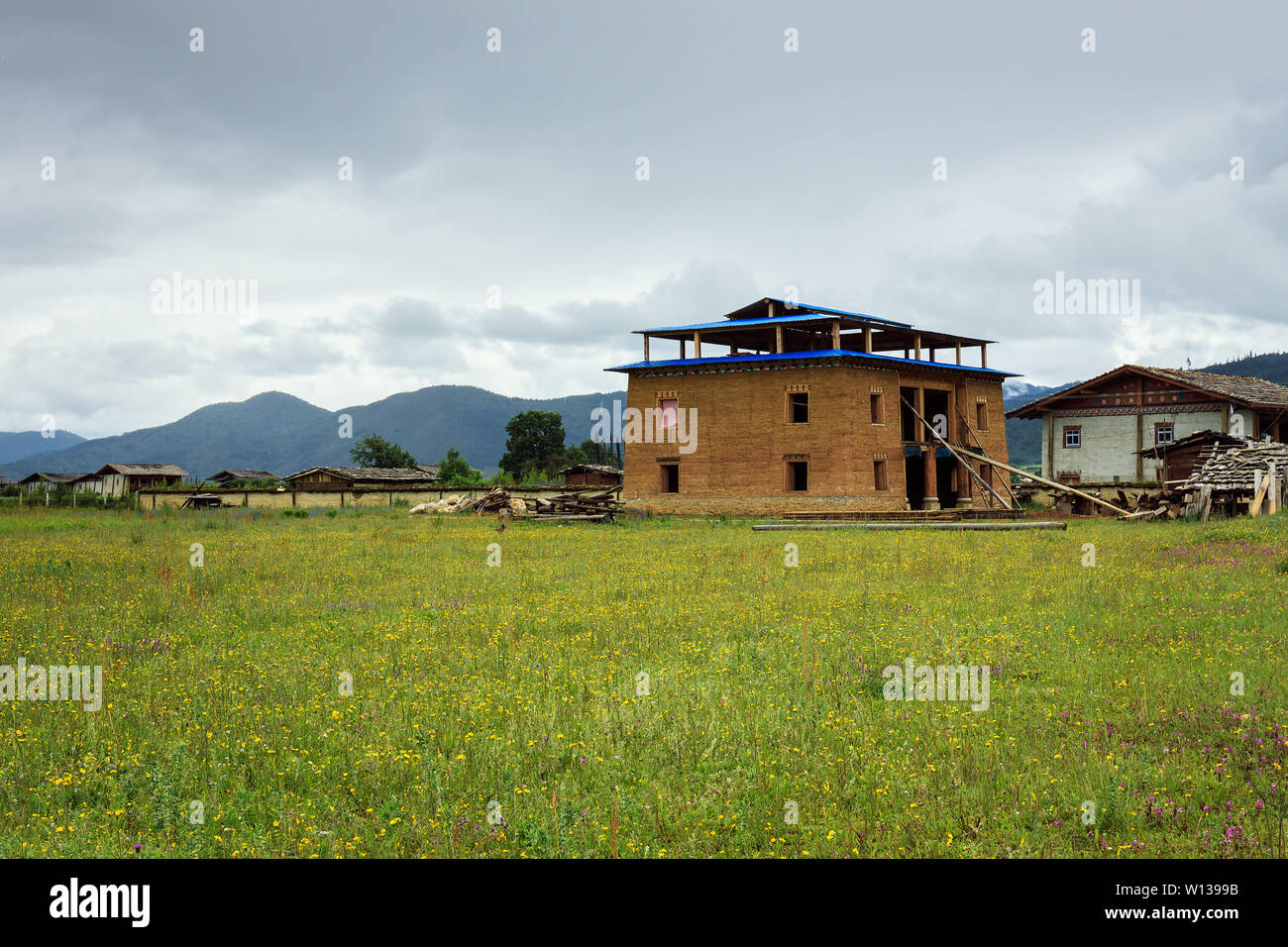 Empty plateau scenery Stock Photo - Alamy