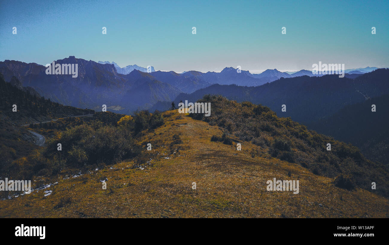 Scenery of China's Tibetan Plateau Stock Photo - Alamy