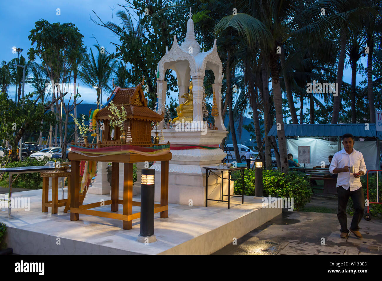Buddhist buddha niches hi-res stock photography and images - Alamy