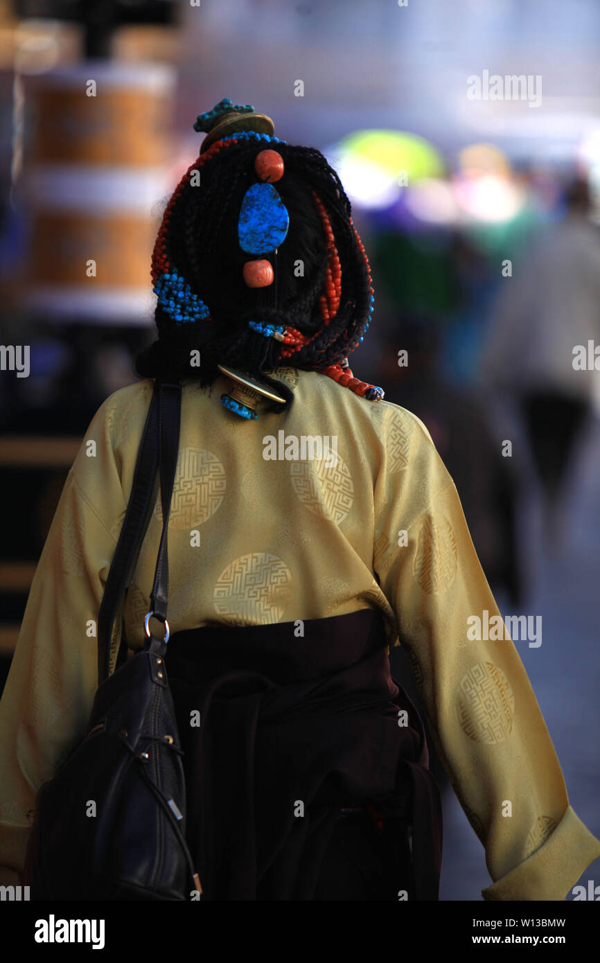 This is a set of random portrait photos taken on the streets of Lhasa ...