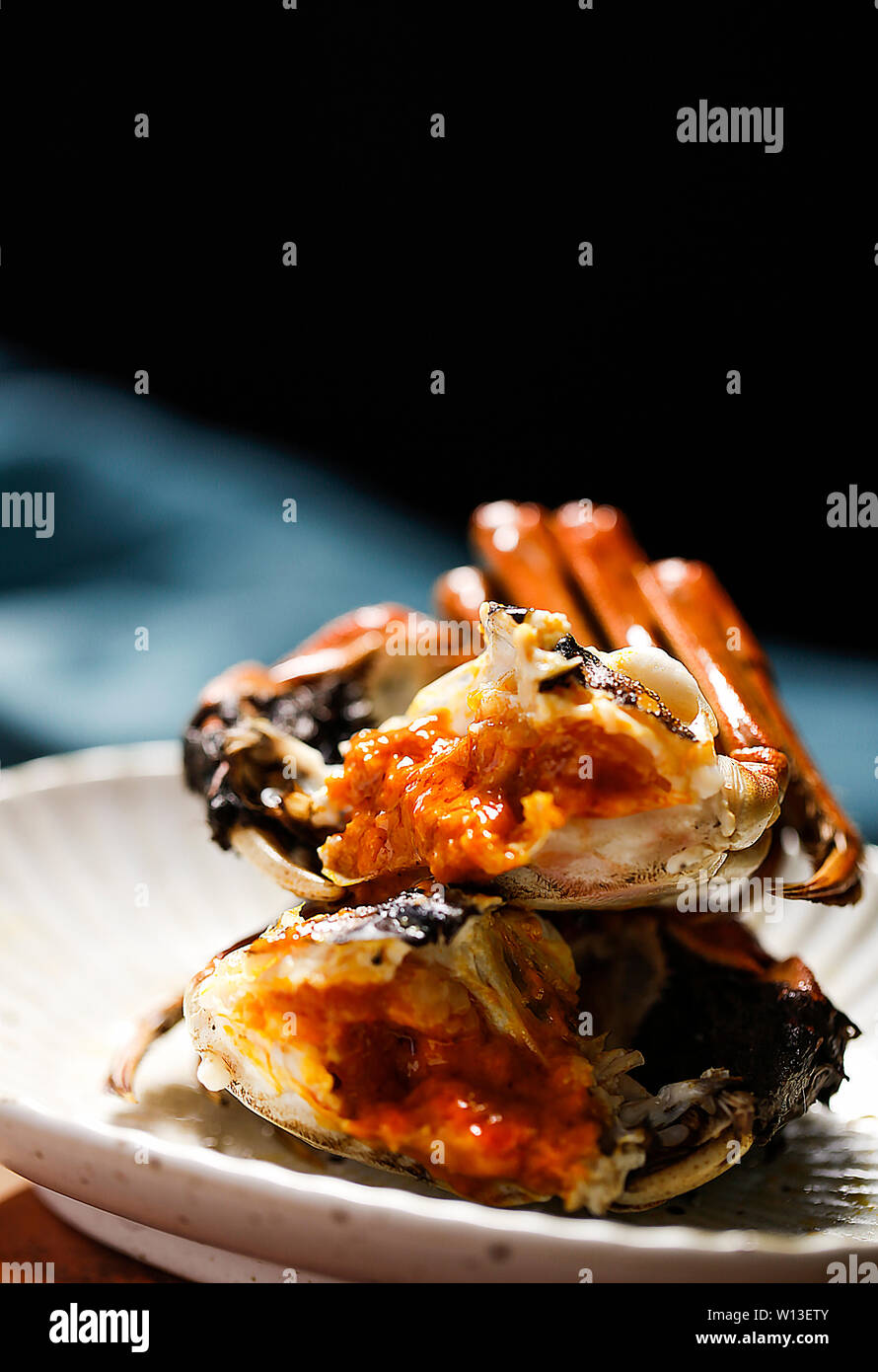 Lunch with hairy crabs hi-res stock photography and images - Alamy