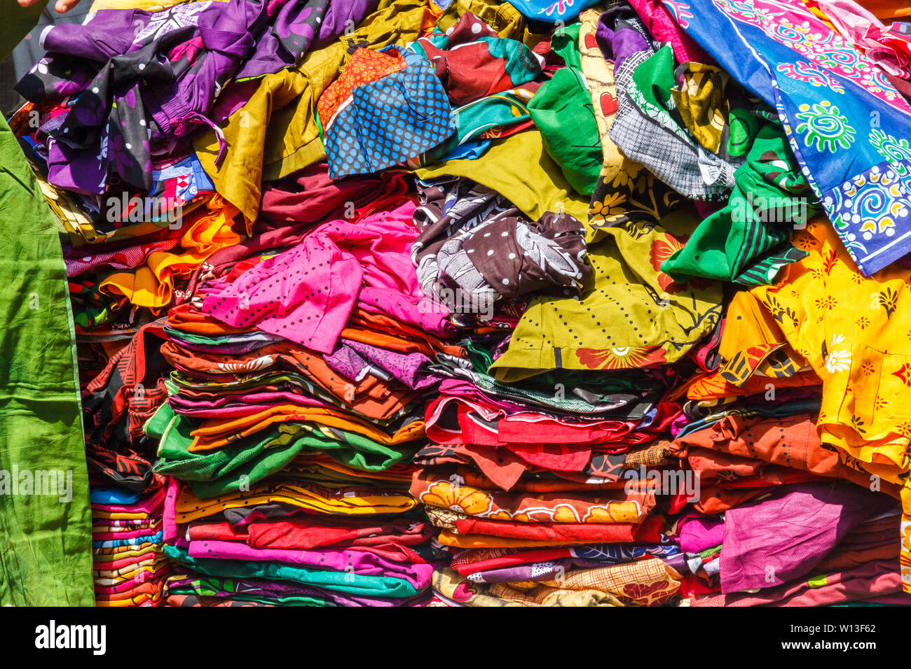 Piles of material in the Pettah district Stock Photo - Alamy