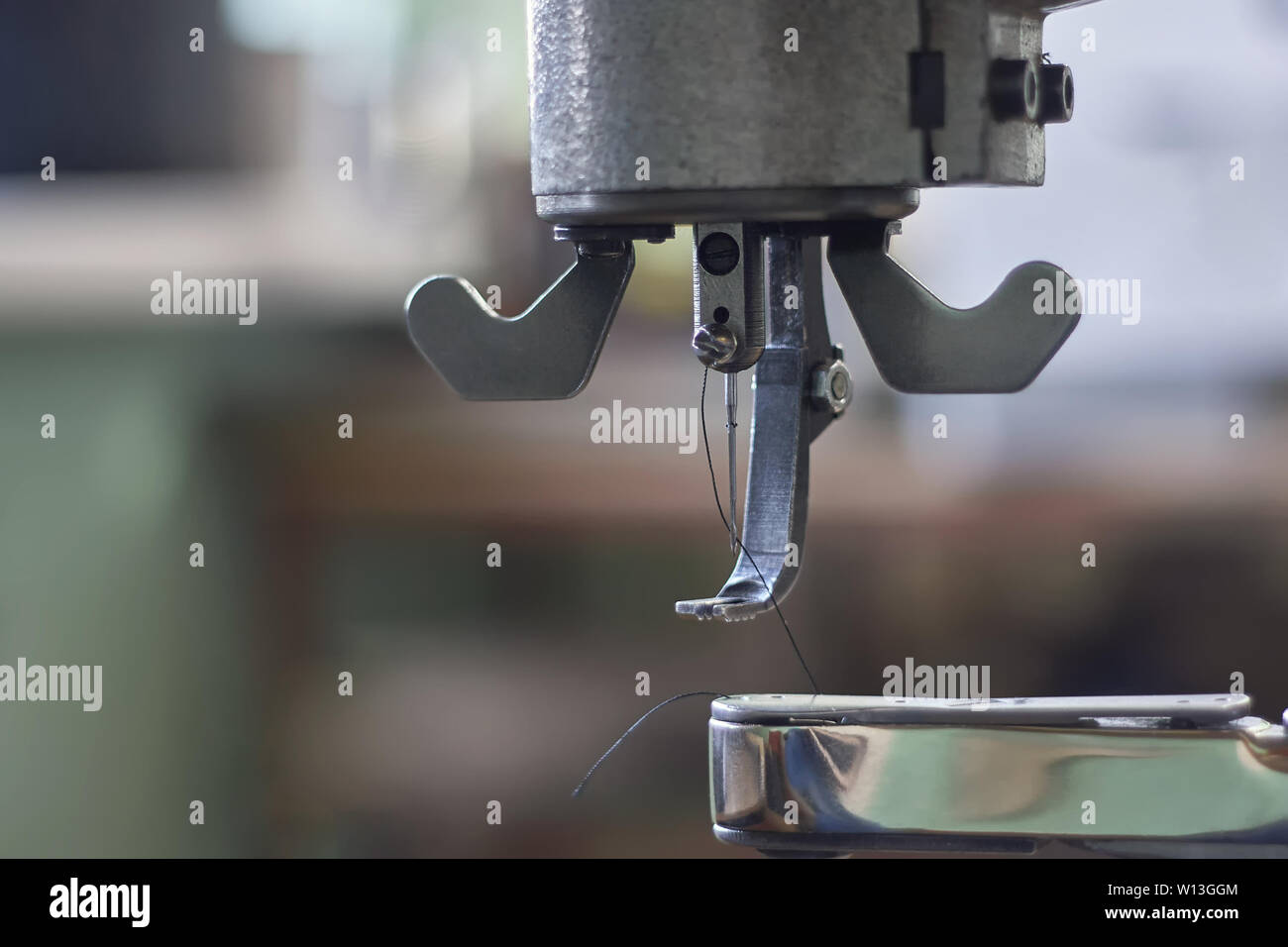 Leather sewing machine hi-res stock photography and images - Alamy