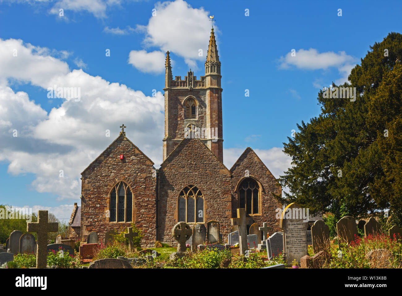 Blue sky church view hi-res stock photography and images - Alamy