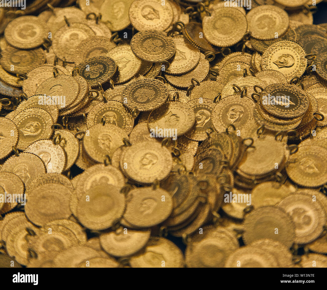 Pieces of eight coins hi-res stock photography and images - Alamy