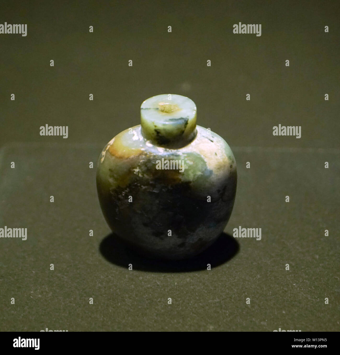 Ancient jade stone hi-res stock photography and images - Alamy