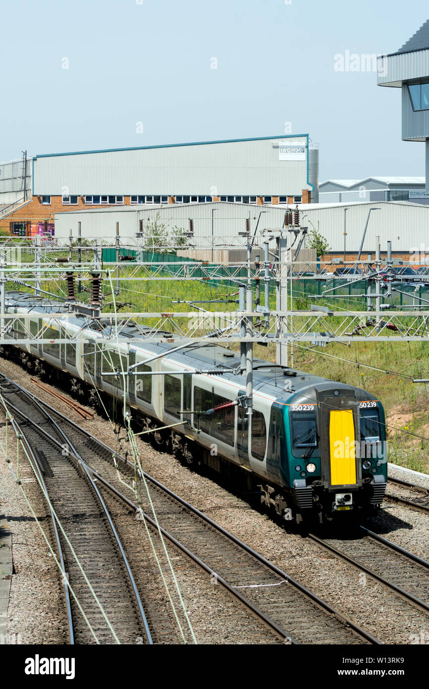 British rail class 350 hi-res stock photography and images - Alamy