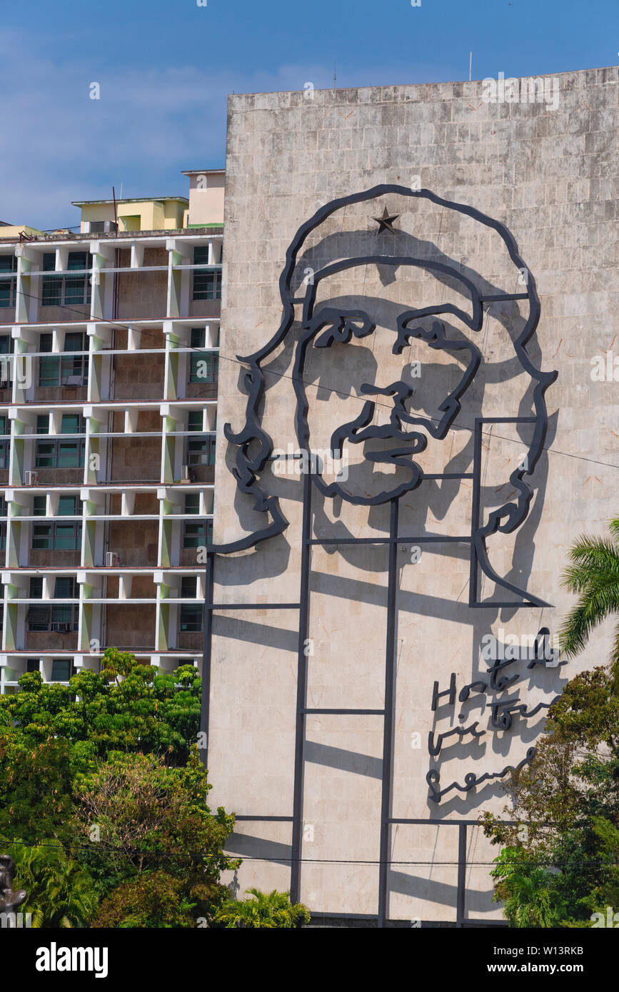 Che Guevara's metal image on the Ministry of Interior Building, Plaza ...