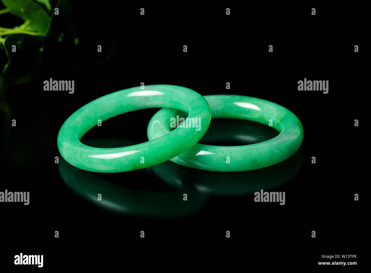 Collection-grade jade bracelet Stock Photo - Alamy