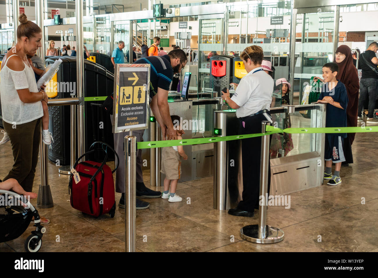 airport departure area Stock Photo - Alamy