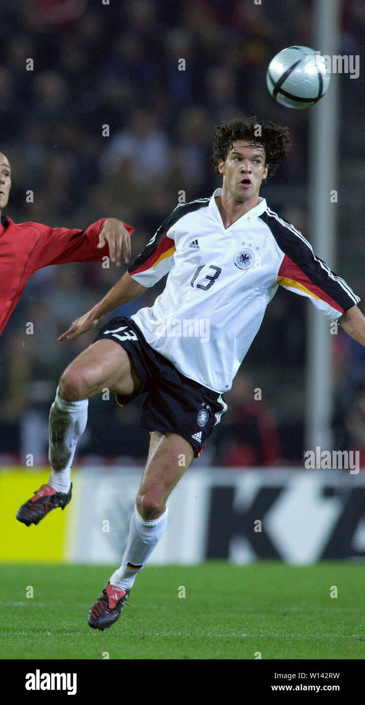 Michael ballack 2004 hi-res stock photography and images - Alamy