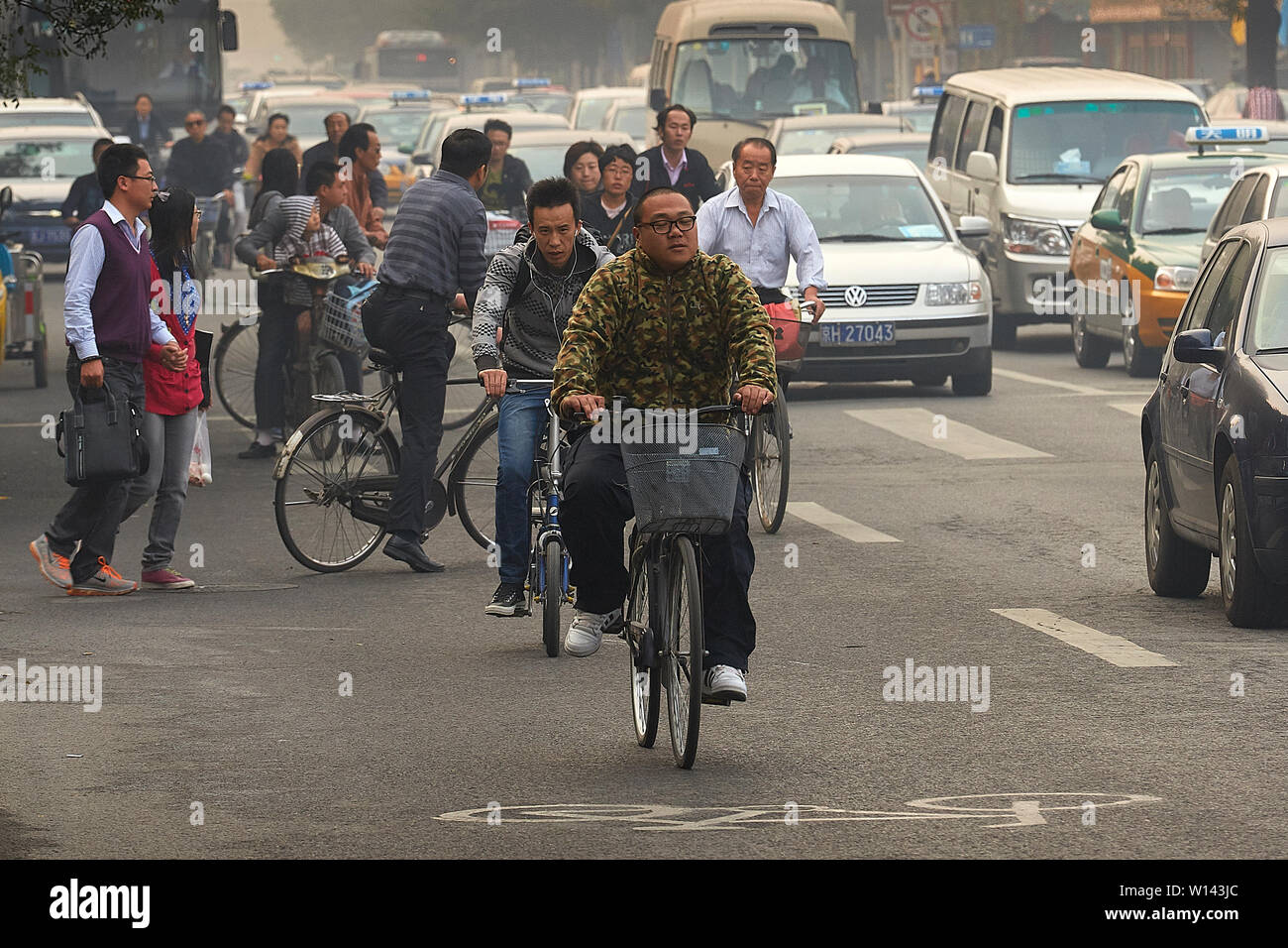 Beijing rushhour hi-res stock photography and images - Alamy