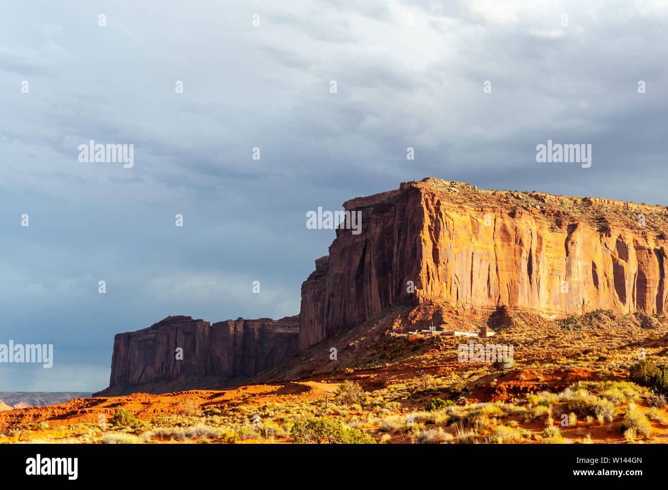 Impressive mesa near monument hi-res stock photography and images - Alamy